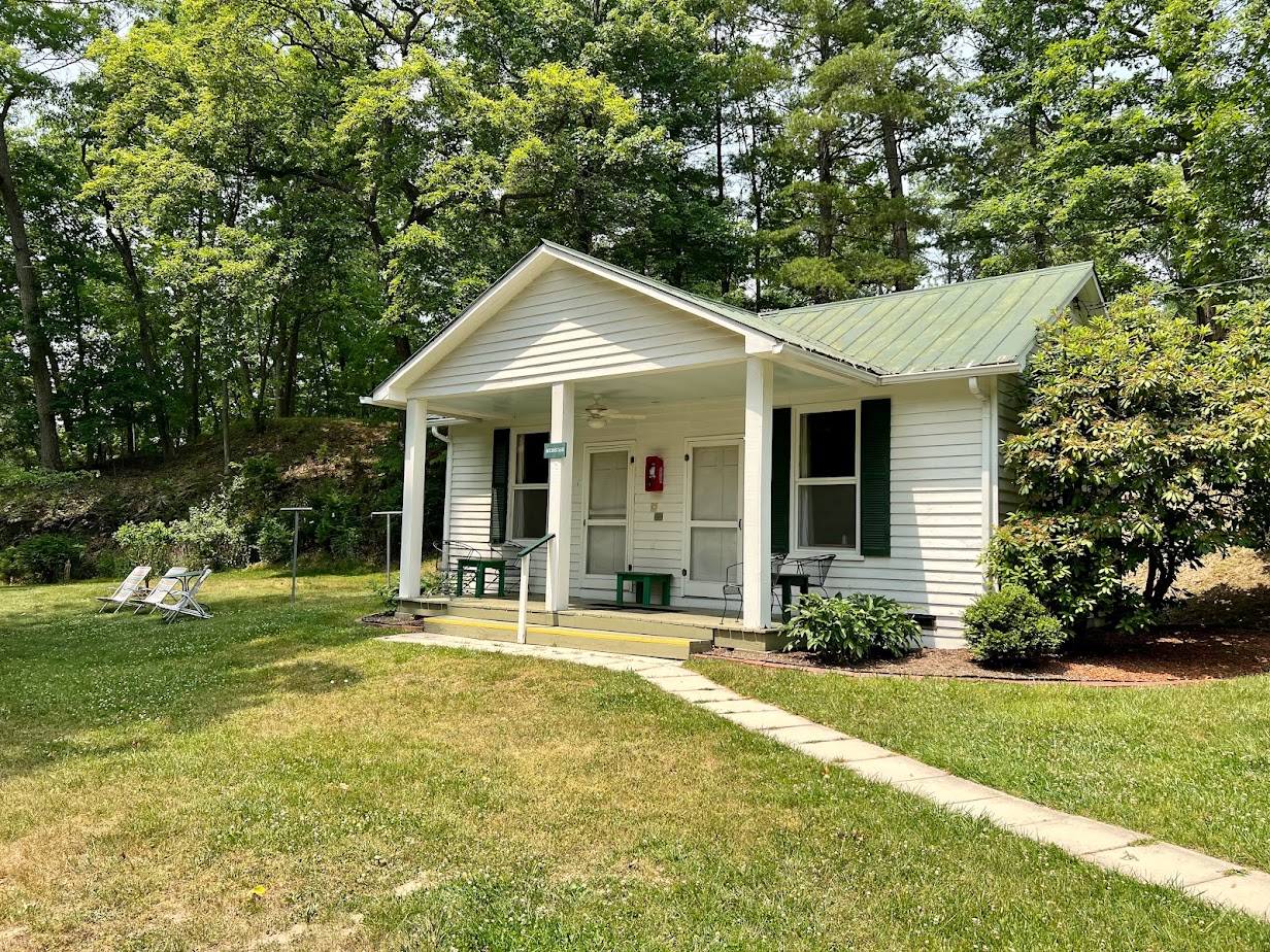 The Webster Cottage at Capon Springs | Room Availability & Pricing